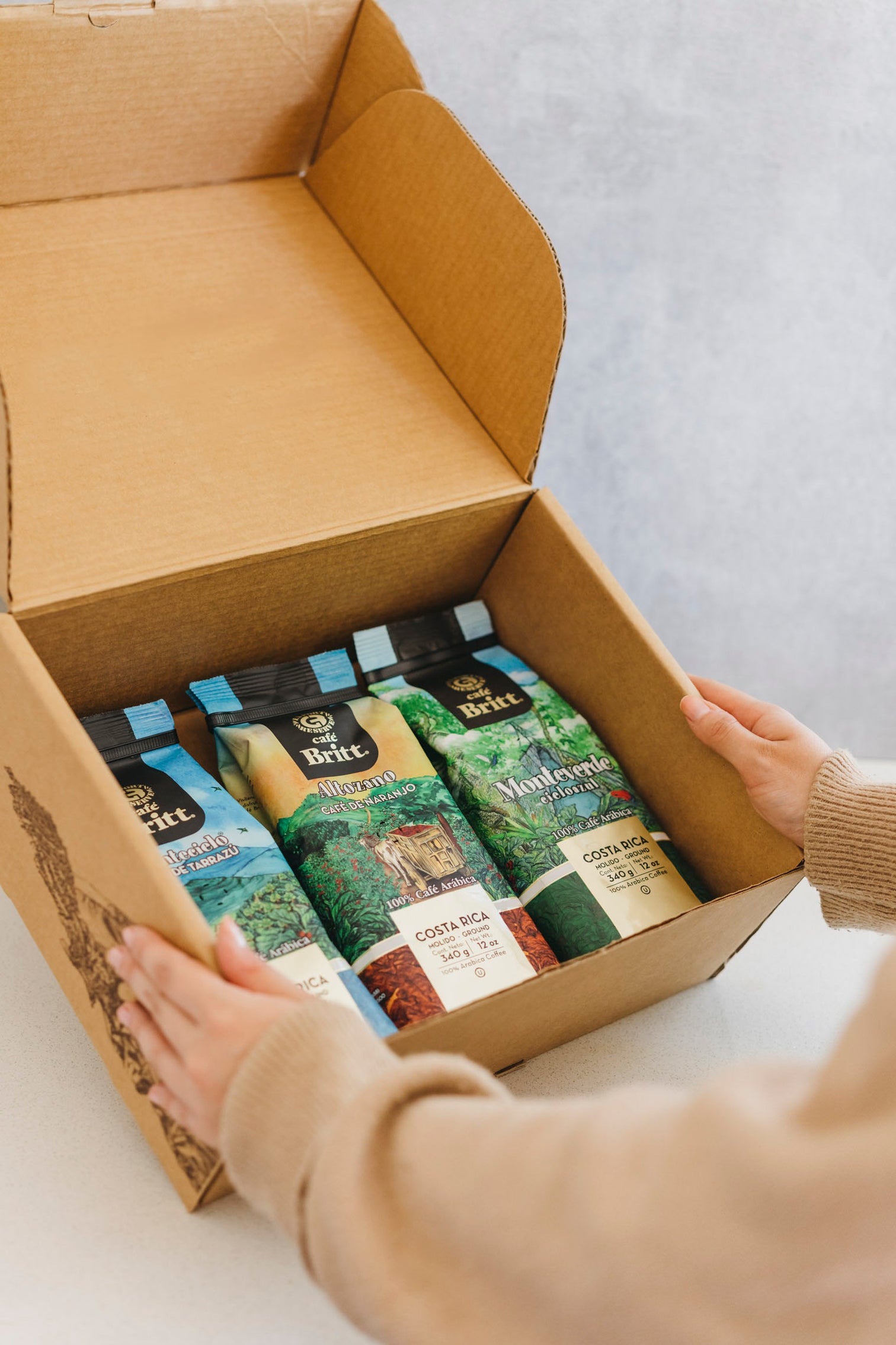 Cafe Britt's Valdivia Blend: Premium Costa Rican Coffee from Tres Rios ...